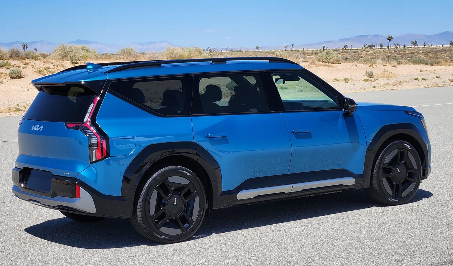 Kia EV9 and Volvo EX30: Are they 2024’s most important EVs? - Charged EVs | Bauaelectric EV News