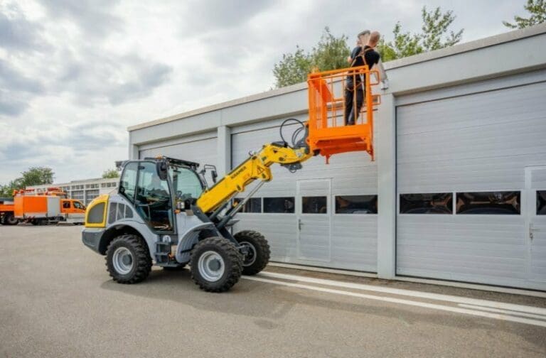 Charged EVs | Kramer-Werke shows off new 5065e electric wheel loader at ...